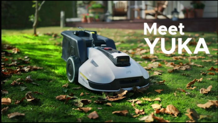 YUKA: 2-in-1 Self-emptying Lawn Sweeping Mower | Mammotion EU